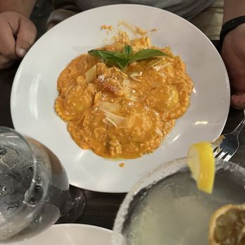 LA PIAZZA RESTAURANT - Updated December 2025 - 118 Photos & 44 Reviews ...