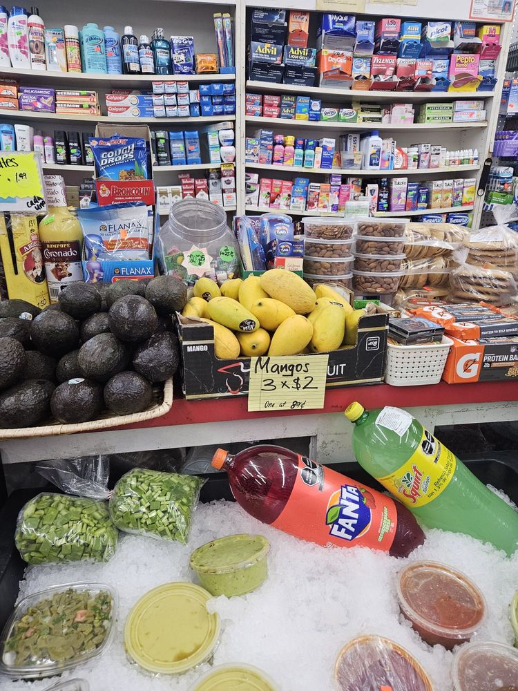 REYNA MARKET - Updated March 2026 - 31 Photos & 35 Reviews - 902 W ...
