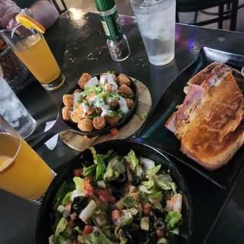 THE FAT RABBIT PUB - Updated October 2025 - 502 Photos & 452 Reviews ...