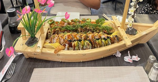 BALI MOON SUSHI AND RAMEN BAR - Updated August 2025 - 10 Reviews - 512 ...