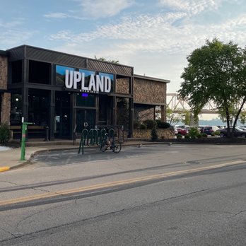 UPLAND BREWING - JEFFERSONVILLE - Updated August 2024 - 369 Photos ...