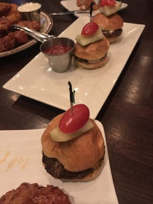 UNIVERSITY GRILLE - American (New) - 60 Photos & 58 Reviews - 32 E King ...