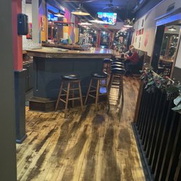 THE HOWLIN BIRD - Updated January 2025 - 193 Photos & 115 Reviews - 123 ...