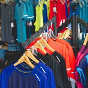 VANDERLOOP SHOES APPLETON - Updated August 2025 - 1861 N Casaloma Dr ...