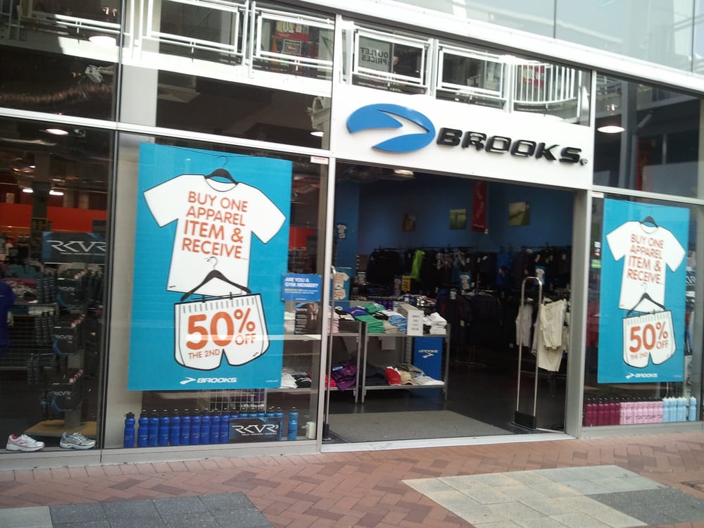 BROOKS FACTORY OUTLET - Updated November 2024 - 840 Wellington St, West ...