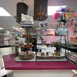 SWEET SURRENDER BAKERY - Updated July 2025 - 566 Photos & 493 Reviews ...