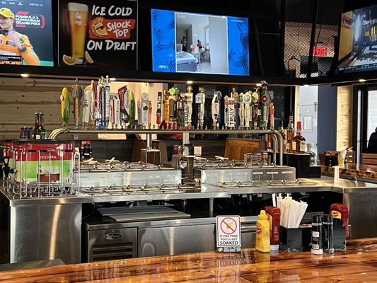 WALK-ONS SPORTS BISTREAUX - Updated September 2025 - 28 Photos & 15 ...