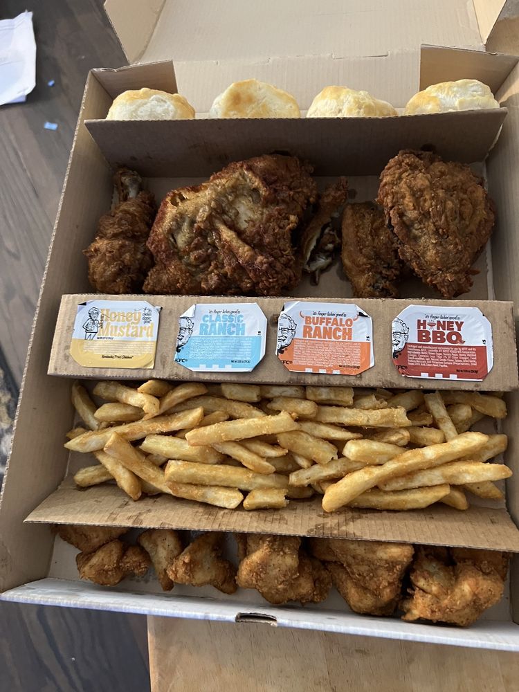 KFC - Updated October 2025 - 31 Photos & 48 Reviews - 419 US Route 1 ...