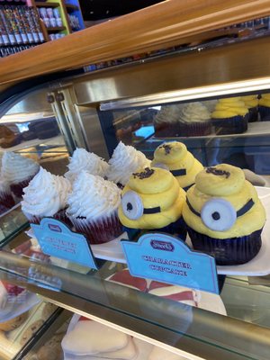 STUDIO SWEETS - Updated February 2025 - 15 Photos - 1000 Universal ...