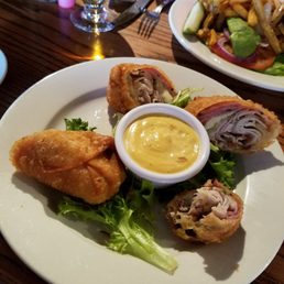 FETCH BAR & GRILL - Updated December 2025 - 150 Photos & 303 Reviews ...