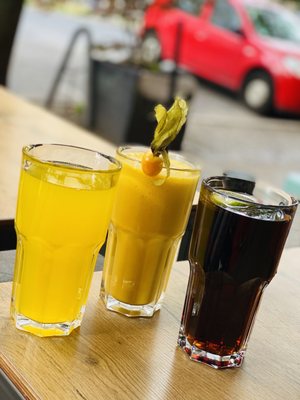 BEST FRIENDS - 37 Photos & 65 Reviews - Gleimstr. 10, Berlin, Germany ...