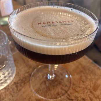 MAMASAMAS RESTAURANT - Updated December 2025 - 191 Photos & 109 Reviews ...