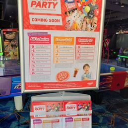 ROUND1 BOWLING & ARCADE - BURBANK - Updated October 2025 - 433 Photos ...