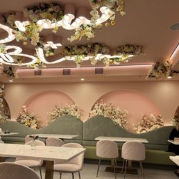 BREW AND BLOOM - SOUTH - Updated December 2025 - 37 Photos - 1019 ...