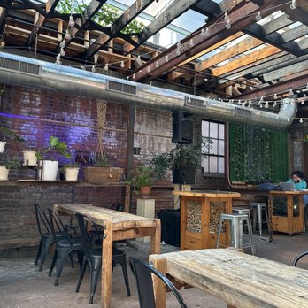 LITTLE PECKS - Updated May 2024 - 253 Photos & 114 Reviews - 211 ...