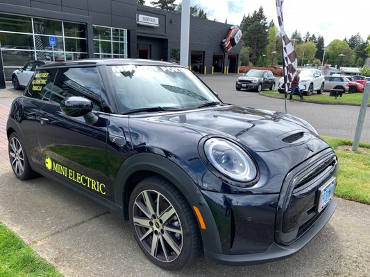 MINI OF PORTLAND - Updated December 2025 - 63 Photos & 278 Reviews ...