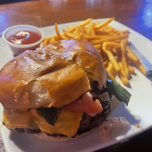 SPUNKY MONKEY BAR & GRILL - 39 Photos & 120 Reviews - American ...