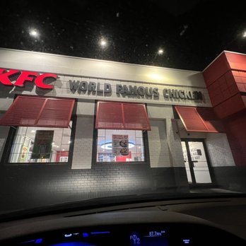 KFC - Updated October 2025 - 14 Photos & 13 Reviews - 11104 E 21st St ...