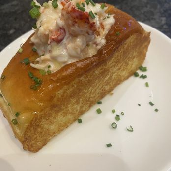 SLAPFISH - Updated January 2026 - 276 Photos & 151 Reviews - 11547 Yard ...