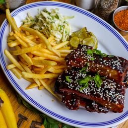 STATS BREWPUB - Updated July 2025 - 338 Photos & 745 Reviews - 300 ...