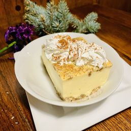 COWESETT INN - Updated August 2024 - 89 Photos & 99 Reviews - 226 ...