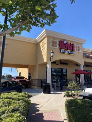 HABIT BURGER & GRILL - Updated April 2026 - 18 Photos & 49 Reviews ...