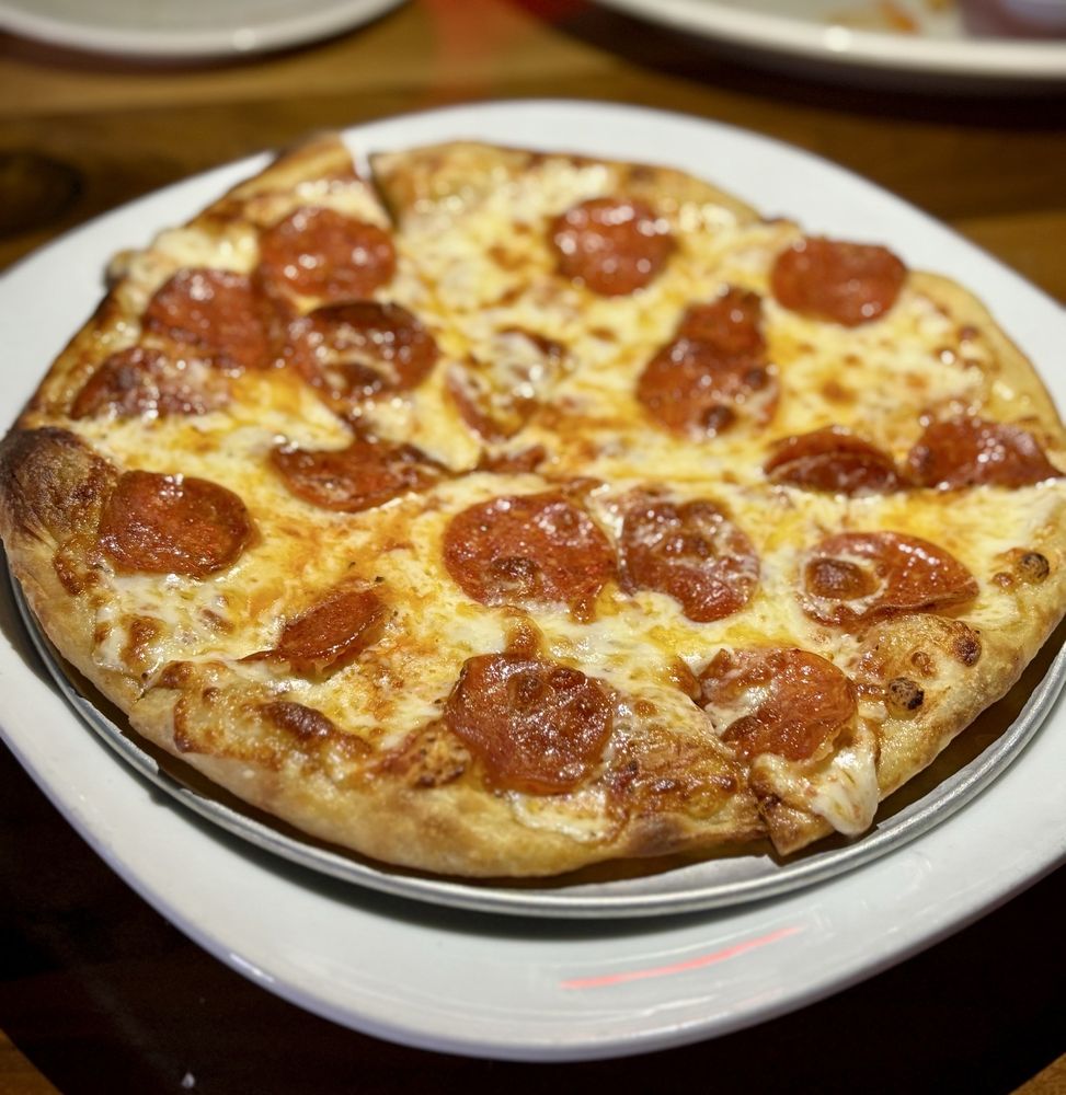 THE ROLLIN LOG TAVERN - Updated January 2026 - 58 Photos & 104 Reviews ...