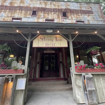 STORY INN - Updated June 2025 - 476 Photos & 188 Reviews - 6404 State ...