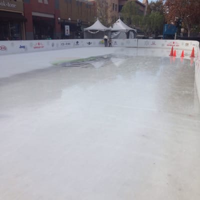 VALENCIA ON ICE - Updated February 2025 - 24201 Valencia Blvd, Valencia ...