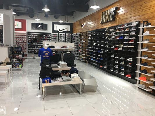 SHOE PALACE - Updated January 2025 - Average of 2.2 Stars Reviews ...