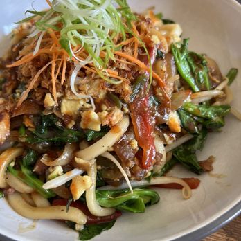 PINWHEEL GARDEN DUMPLING & NOODLE BAR - Updated January 2025 - 638 ...