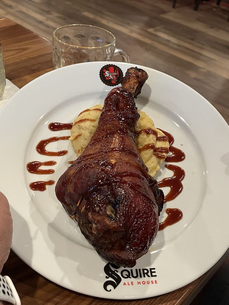 SQUIRE ALE HOUSE - Updated October 2025 - 16 Photos & 25 Reviews ...