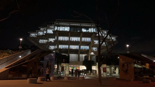 GEISEL LIBRARY - Updated October 2025 - 179 Photos & 75 Reviews - 9500 ...