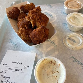 PRETTY BIRD HOT CHICKEN - SUGARHOUSE - Updated August 2025 - 312 Photos ...