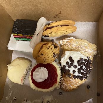 D’AMICO & SONS ITALIAN MARKET & BAKERY - Updated July 2024 - 125 Photos ...