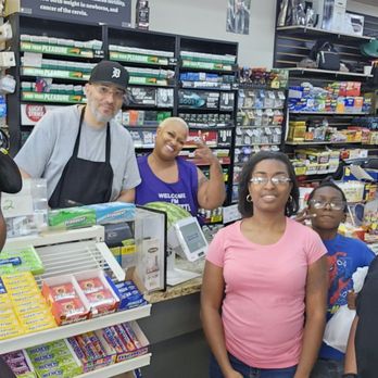 SNAPPY SACKER GROCERY - Updated December 2025 - 701 E Raines Rd ...