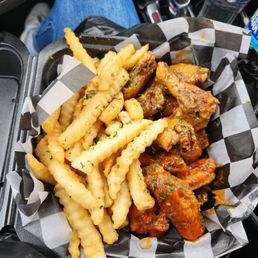 TRAP WINGZ ATL - Updated July 2025 - 62 Photos & 40 Reviews - 3004 ...