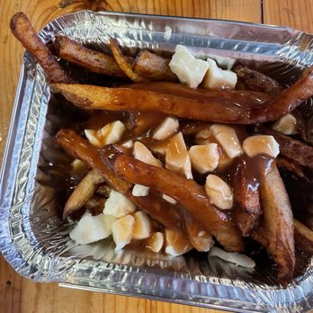 POUTINEVILLE - Updated January 2026 - 677 Photos & 648 Reviews - 1365 ...