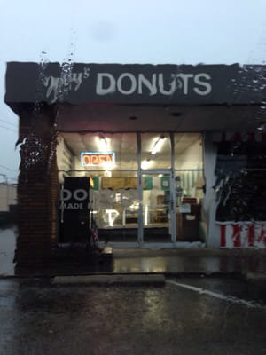 JERRY’S DONUTS - 13 Photos & 55 Reviews - 12895 Josey Ln, Dallas, Texas ...