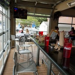 PLUCKERS WING BAR - Updated April 2025 - 402 Photos & 905 Reviews ...