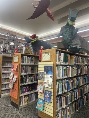 FLAGSTAFF PUBLIC LIBRARY - Updated December 2025 - 47 Photos & 18 ...