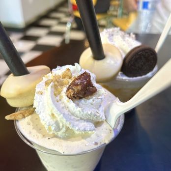 GREAT SHAKES - Updated June 2024 - 2270 Photos & 1831 Reviews - 160 S ...