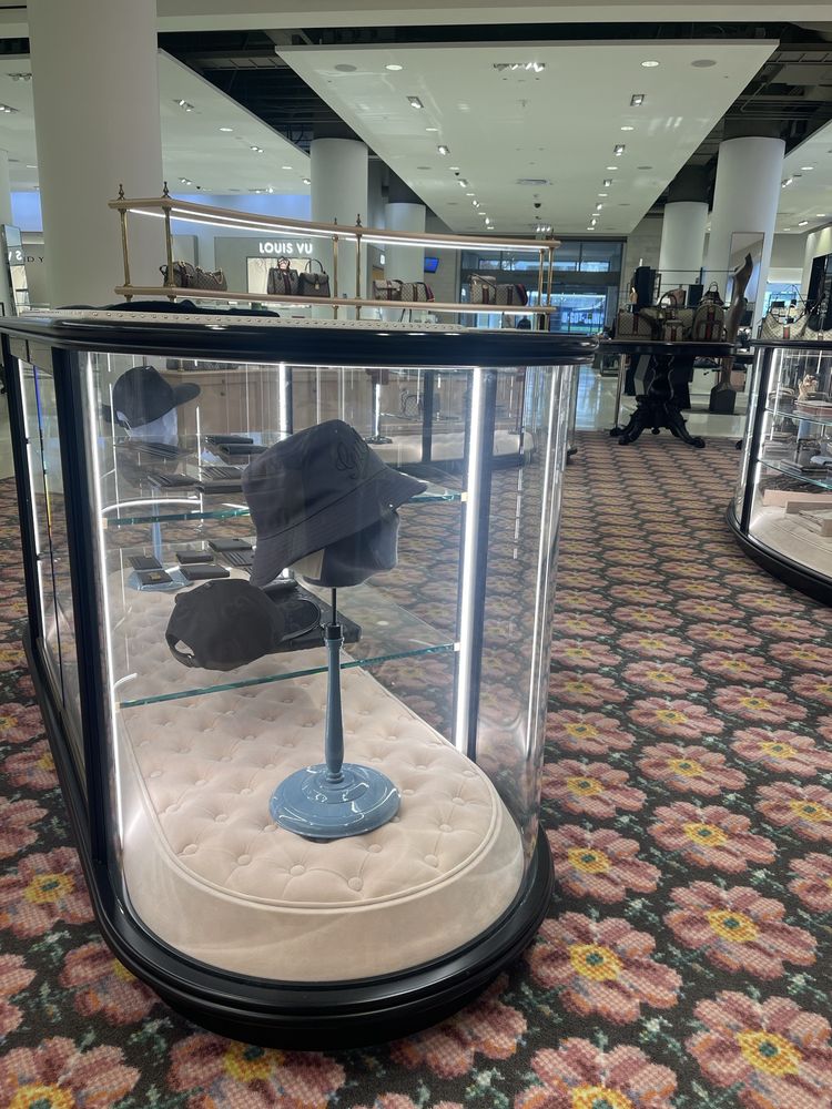 GUCCI AT NORDSTROM DOWNTOWN SEATTLE - Updated January 2025 - 10 Photos ...