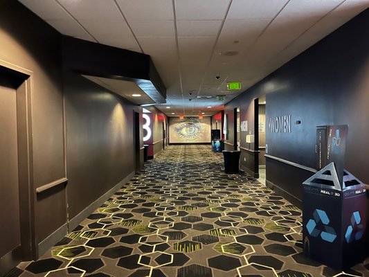 COLLEGE POINT MULTIPLEX CINEMAS - 197 Photos & 301 Reviews - 2855 Ulmer ...