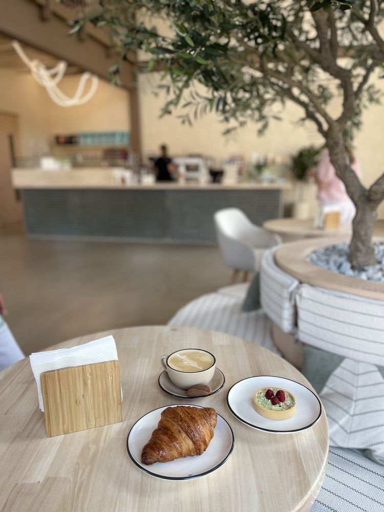 CAFÉ BLANC - Updated May 2025 - 200 Photos & 85 Reviews - 6500 Pearl Rd ...