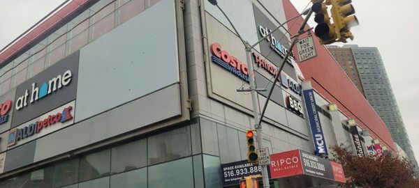 REGO CENTER - Updated October 2025 - 193 Photos & 81 Reviews - 61-35 ...