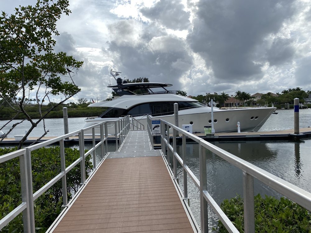 HARBOURSIDE PLACE - Updated December 2024 - 156 Photos & 20 Reviews ...