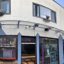 PIE BAR - Updated July 2025 - 1759 Photos & 1741 Reviews - 1361 E Olive ...