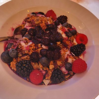 POACHED BREAKFAST BISTRO - 48 Photos & 78 Reviews - 259 2 Avenue S ...