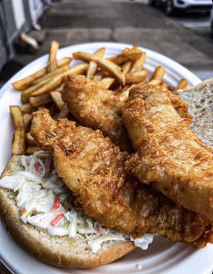 E TOWN BAR AND GRILLE - Updated April 2026 - 30 Photos & 73 Reviews ...